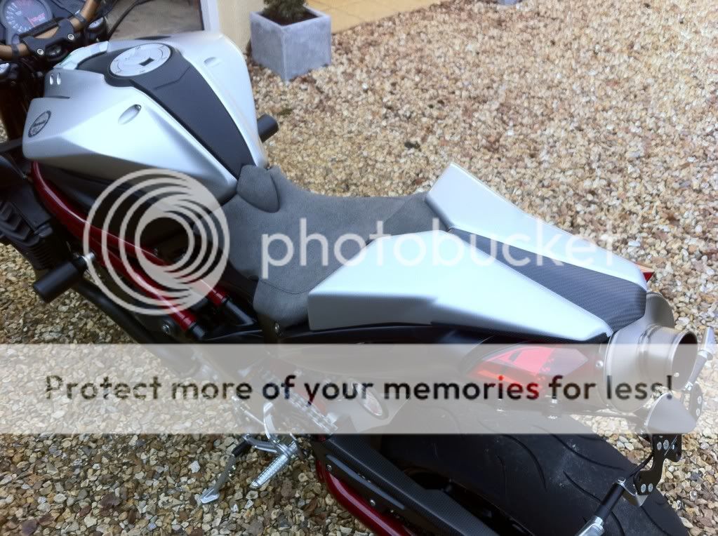 Carbon tail unit - now painted | Benelli Forum